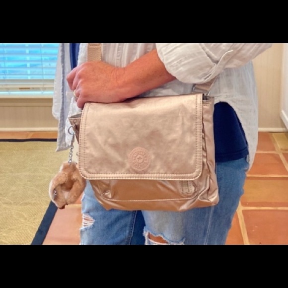 Kipling | Bags | Kipling Alexis Quartz Metallic Crossbody | Poshmark